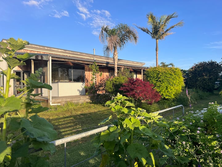 Home By The Sea - Kaiaua