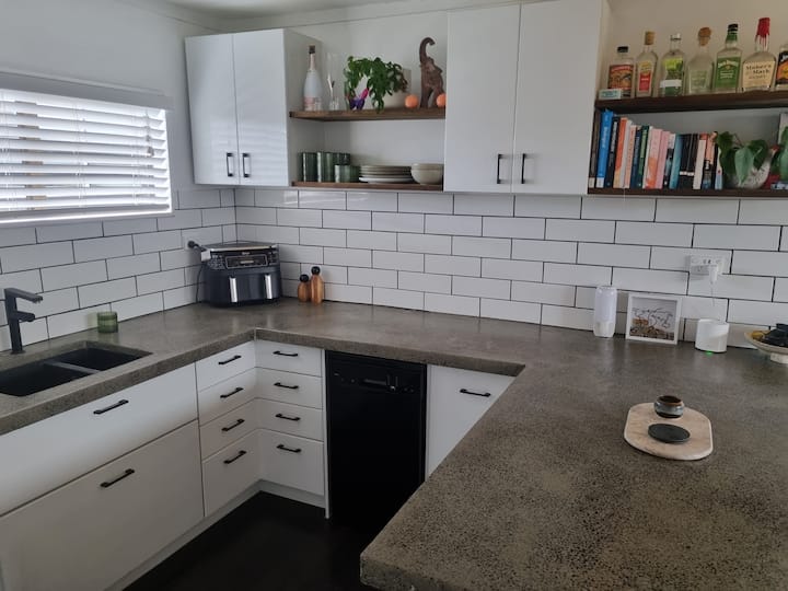 One Bedroom Apartment - Palmerston North