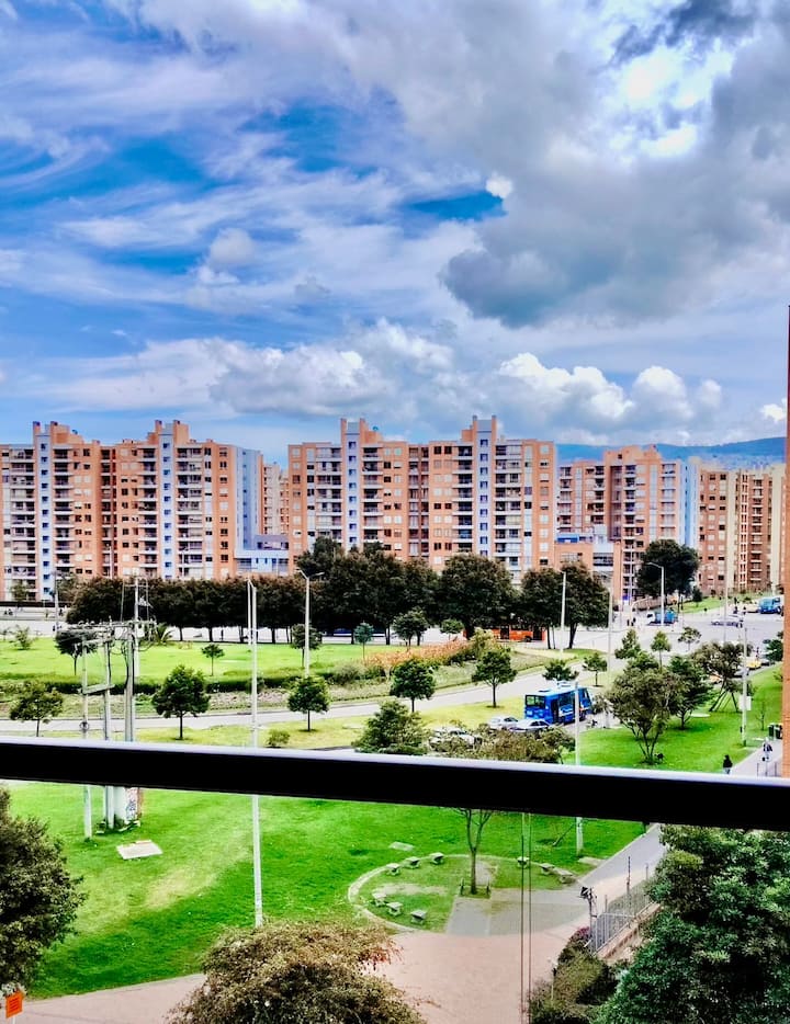 Apto Cerca Al Centro Comercial Parque La Colina - Bogota