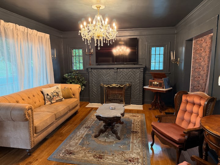 Classical Luxury + Nature + Grill + Pacman - Cincinnati