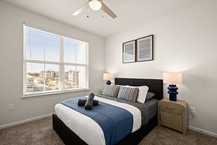 Modern N Austin Gem ~ Pool ~ Gym ~ Wi-fi ~ Parking - Austin’s, Pflugerville