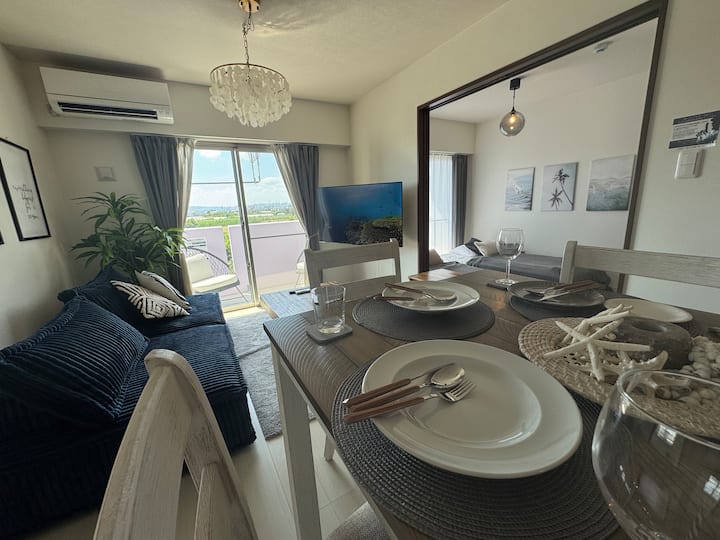 リゾート ベース沖縄を体験しよう。世界遺産(8分)海中道路(11分)コザ(13分)青の洞窟(28分) - Okinawa