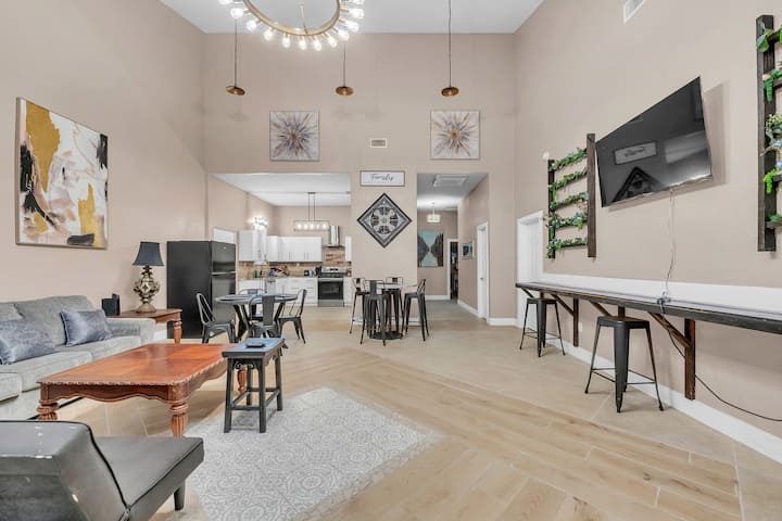 716 Haven: Spacious 5bdrm Stylish Stay - Killeen, TX