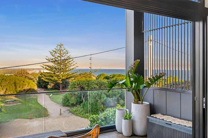 Ocean-view Luxury | Spa, Fire Pit + Steps To Beach - Ocean Grove