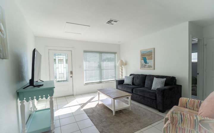 Treasure Coast Beach House - Fort Pierce, FL