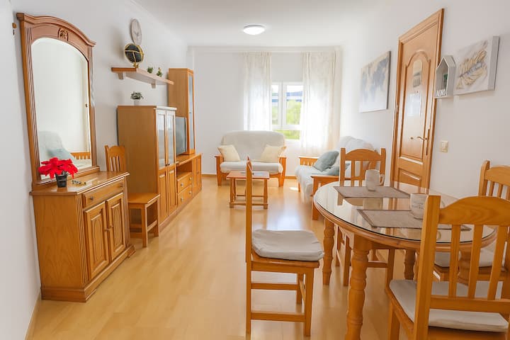 Moya Canary Away & Parking - Gáldar