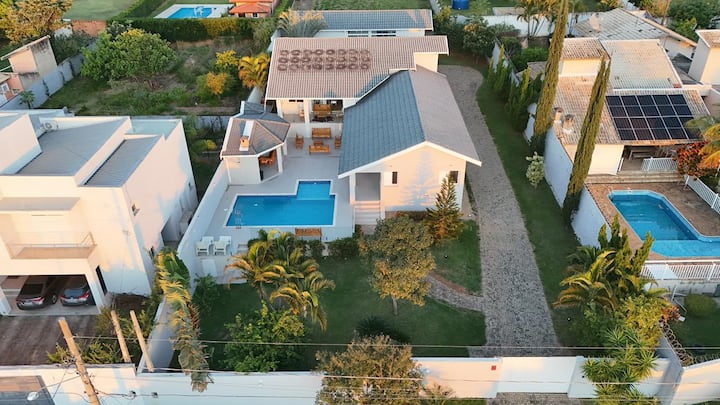 Casa Espaçosa Com Piscina – Ideal Para Famílias - Brazil