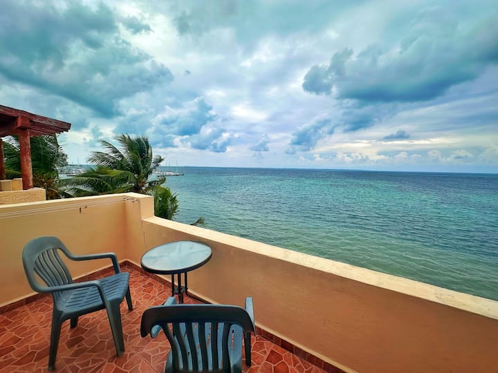 Loft Frente Al Mar Con Terraza - Isla Mujeres