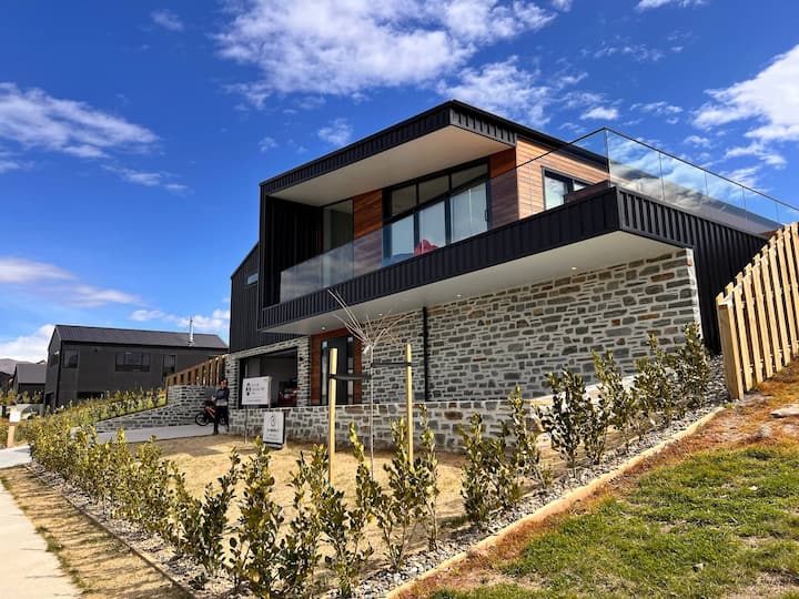 The Yacht – Modern Nature Retreat - Wanaka
