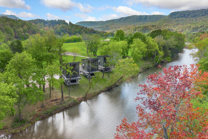 The Whole Herd-riverfront Retreat Sleeps 12-18 - Jasper, AR