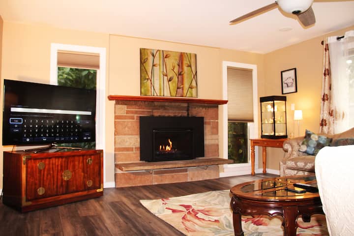 Family Getaway 5br 2ba, Full Kitchen, Fenced Yard - Edmonds, WA