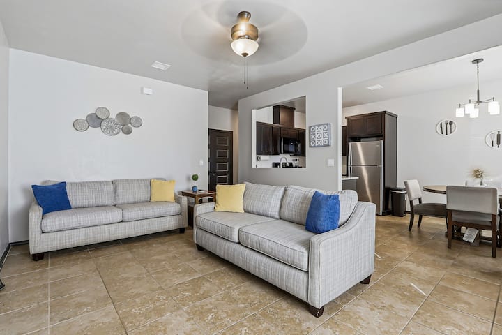 Solid Ground | 3br/2ba Near Fort Bliss - El Paso, TX