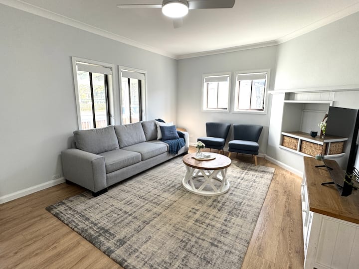 Leos By The Sea - Modern Cottage North Haven - Kendall