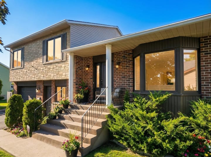 Stylish 3br W/ Hot Tub, Heated Pool & Free Parking - Oka National Park