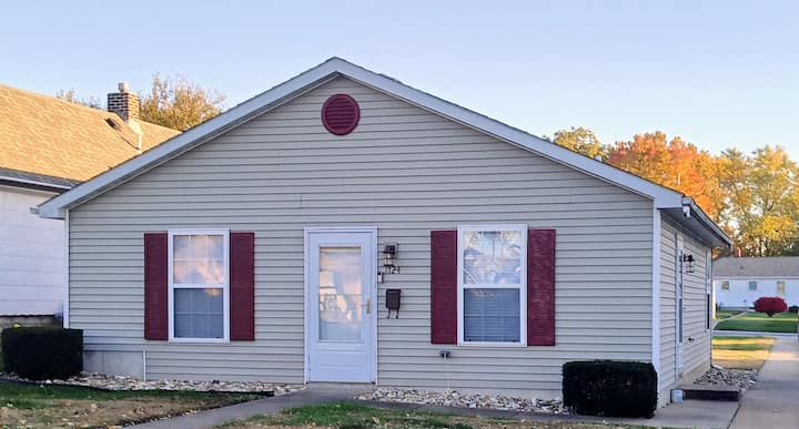 Home Sweet Maple! 2br Home Comfy Work/play Getaway - Wakonda State Park, La Grange