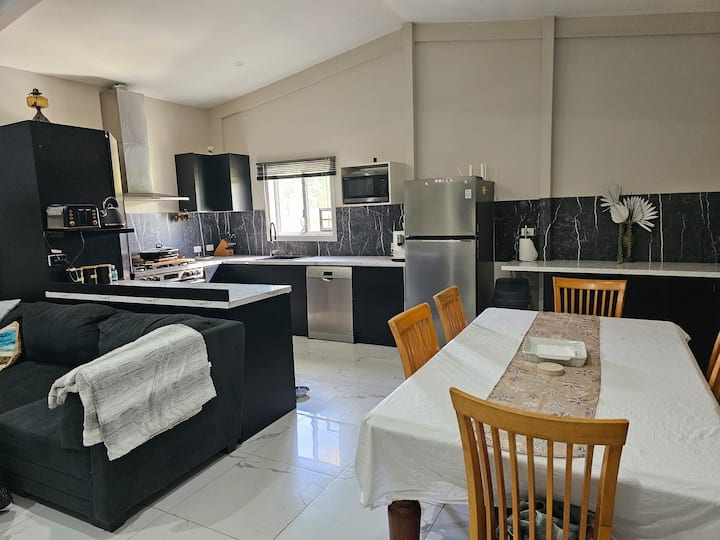 A Little Bit Of Country - Yeppoon