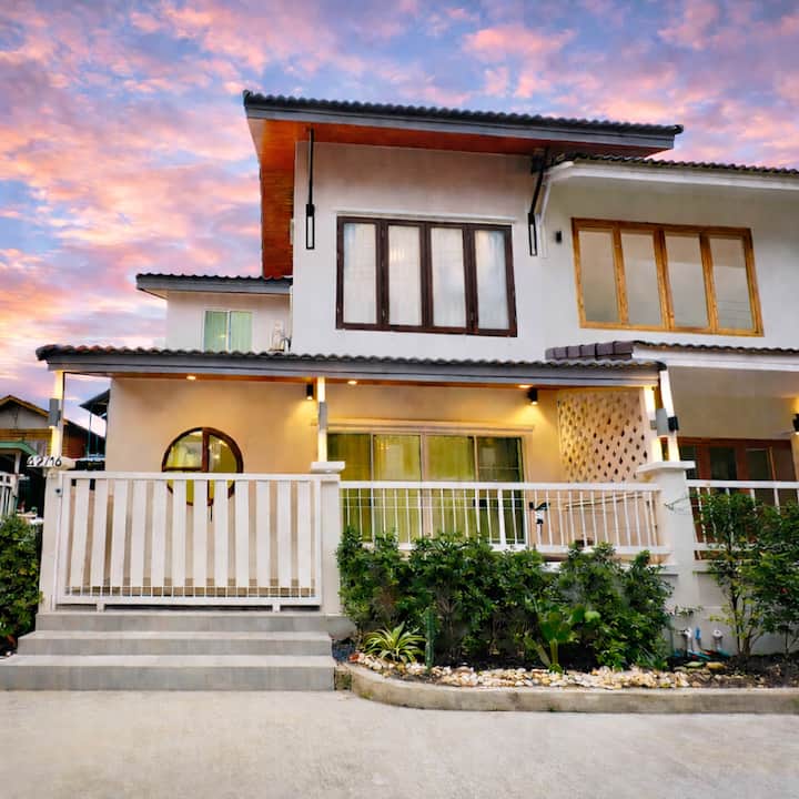 3br Home Near Chaweng With Communal Pool - Ko Samui, Island