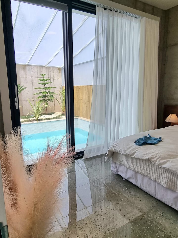 [애월미온수풀] 10m 사계절 돔수영장 프라이빗 독채 풀빌라 "애월주스테이" - 제주시