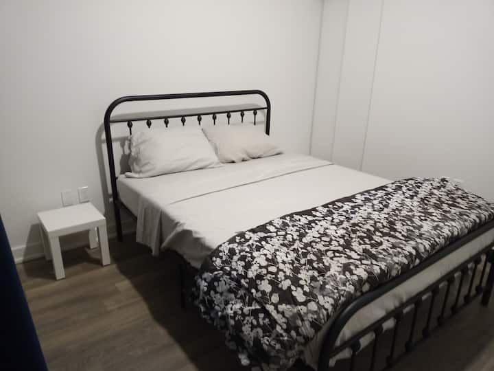 Affordable Luxury In Toronto Yonge & Eglinton - Toronto, ON