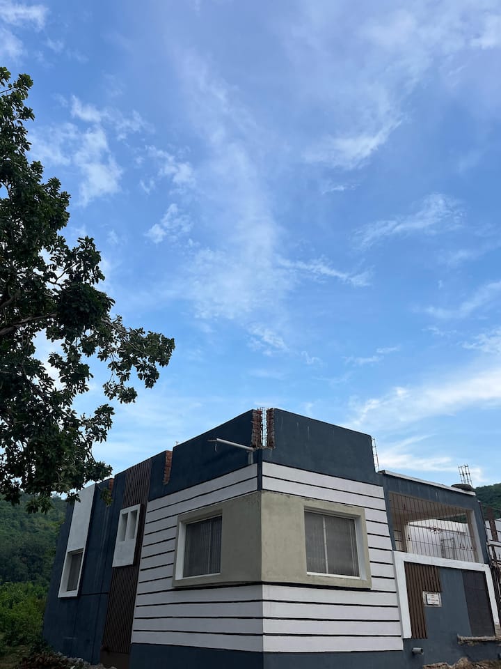 Chanderi Hillside Homestay - Chanderi