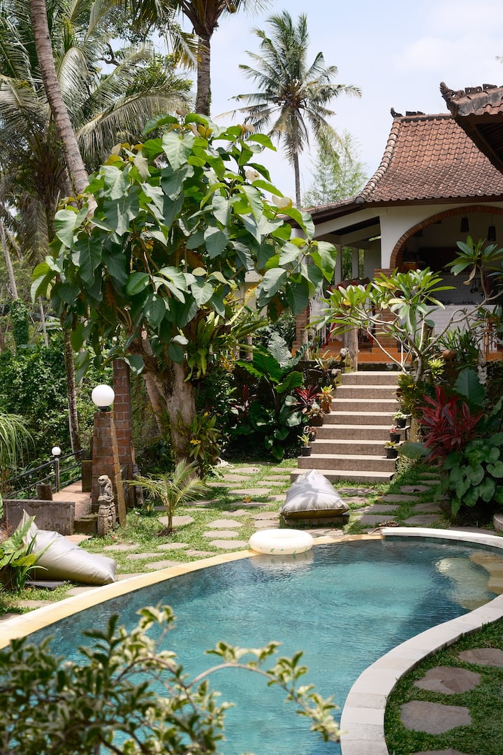 Female-only Private Kitchen Heal Connect And Love - Indonesia