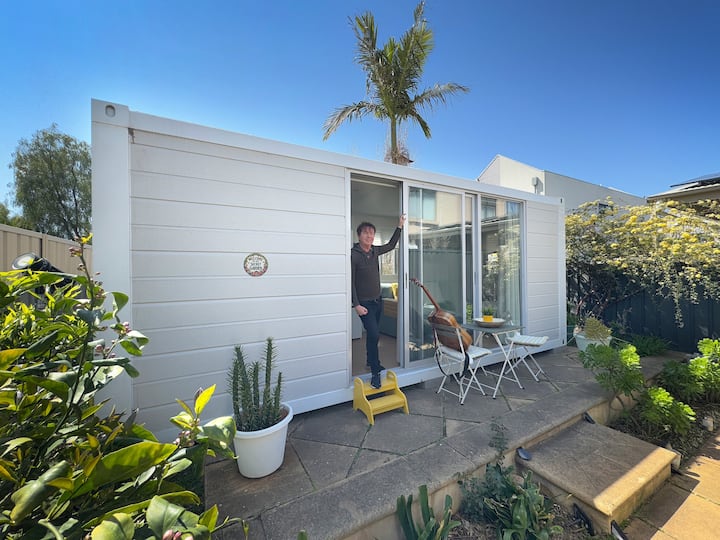 The Secret Garden Tiny Home Near The City & Oval - Adelaide
