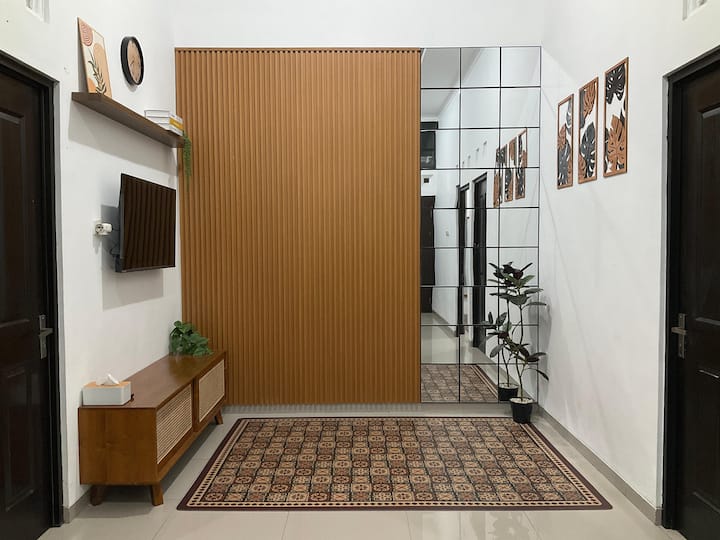 Wening_stay Dekat Dengan Universitas Diponegoro - Semarang