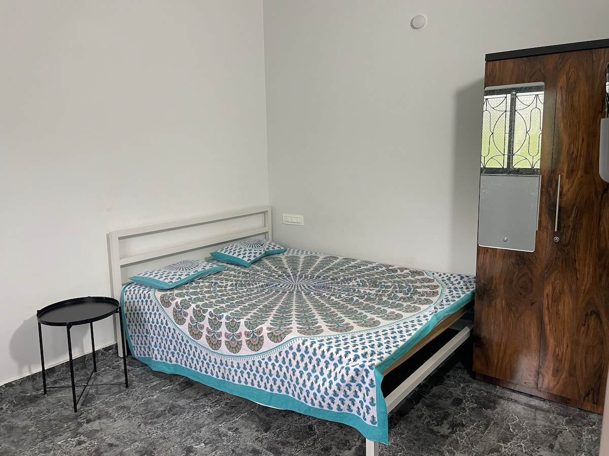 Cozy 1BHK Apartment | 2 Mins from Arambol Beach - Airbnb