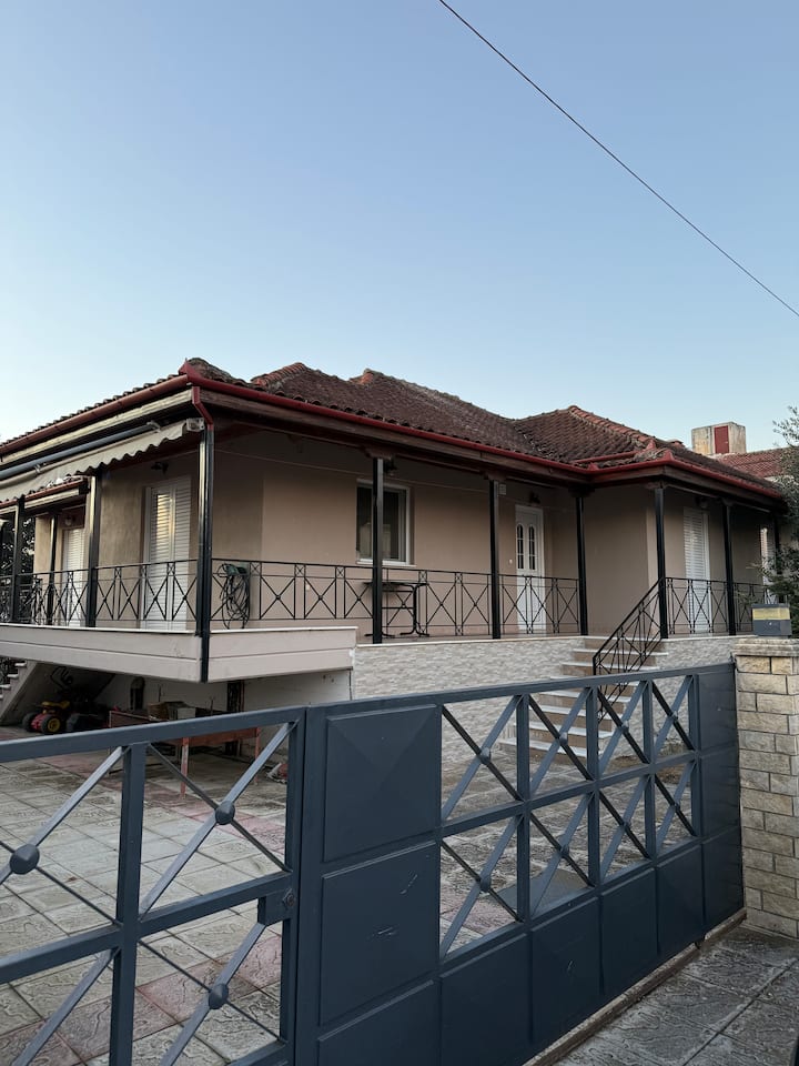 Άνετη κατοικία για απόδραση στην λίμνη Πλαστήρα - Кардица