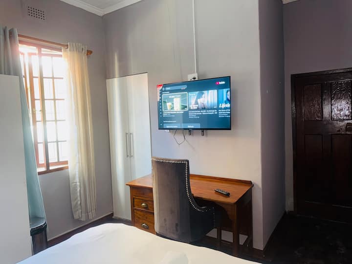 The Warm Welcome - Cape Town