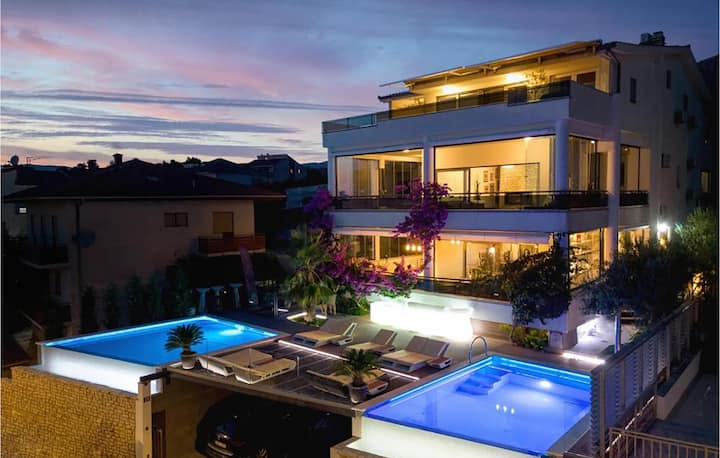 Gorgeous Home In Podstrana - Omiš