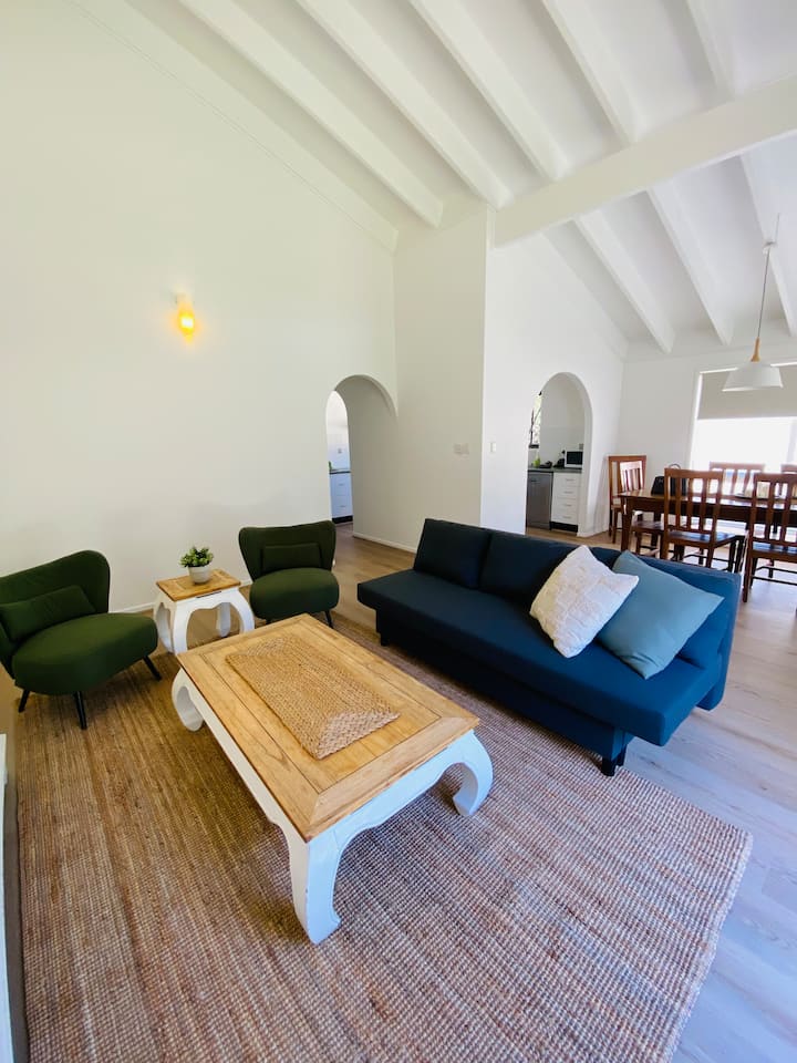 Mariners Rest! Walk To The Pub, Bay And Boat Ramp. - MacLeay Island