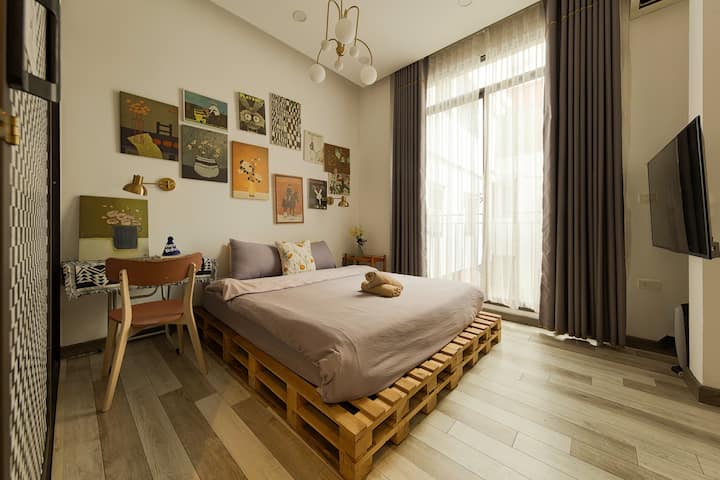 De Karo * 1 Min To Cathedral - China