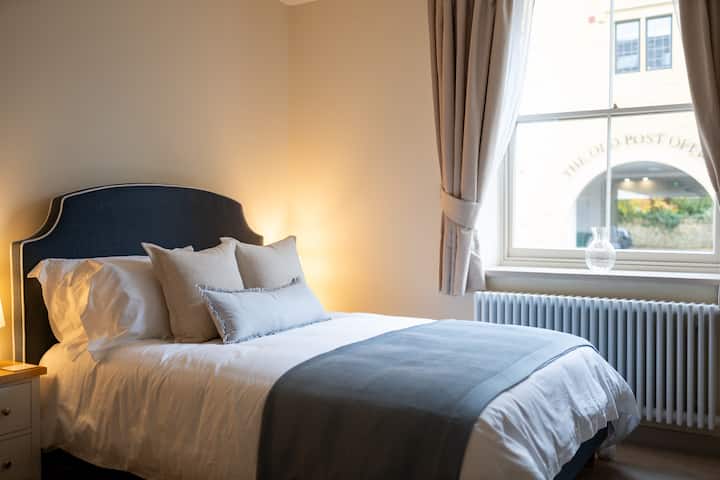 1 Delabere House - Luxury Holiday Apartment - Moreton-in-Marsh