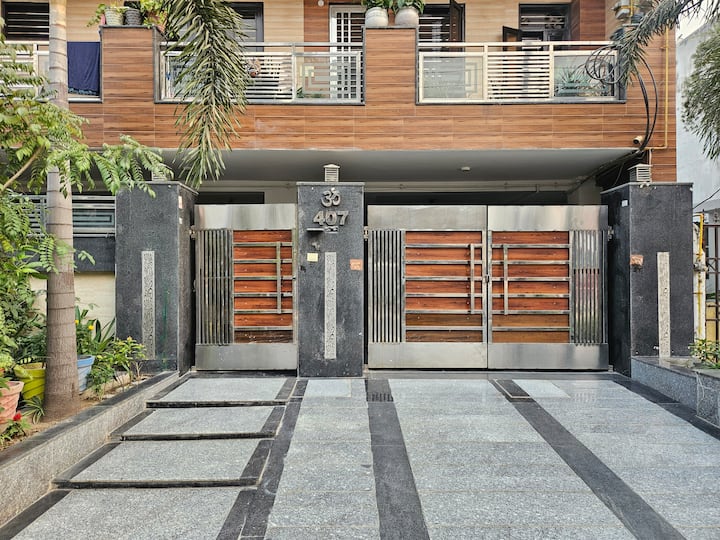 Luxury 4 Bhk In Vasundhara • Family-friendly - Ghaziabad