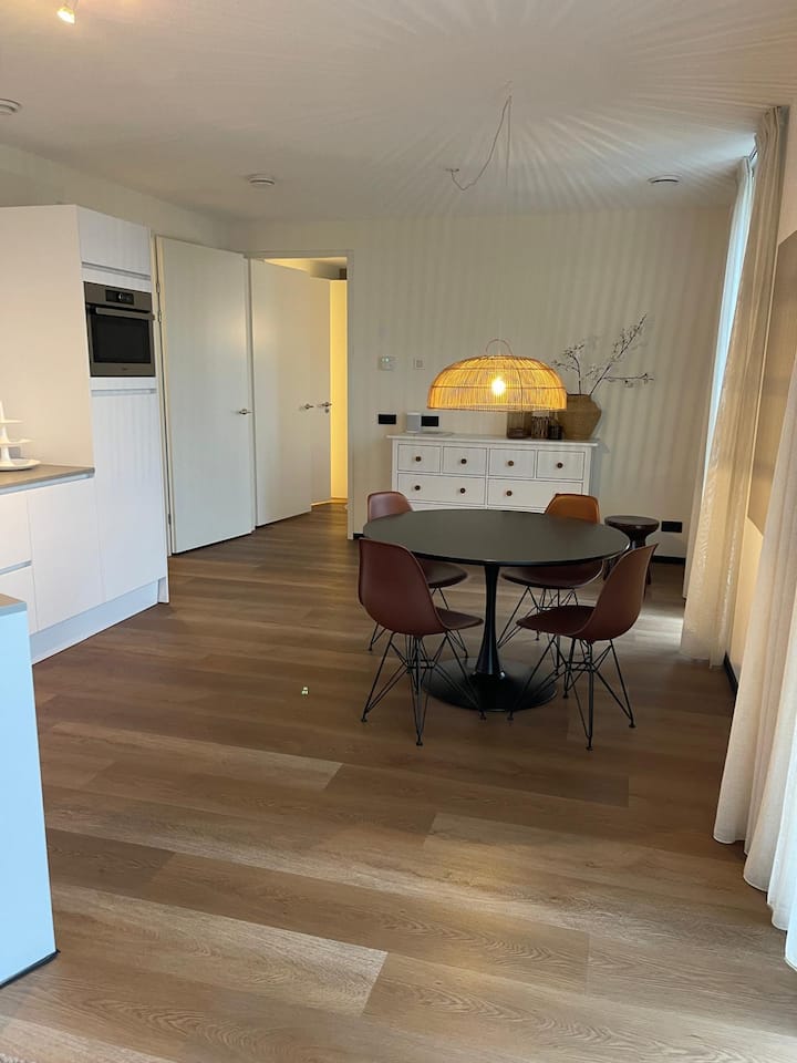 High-end Apartment With One Bedroom - South Holland