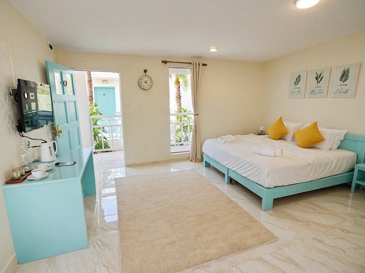 Nice Guesthouse Near Beach In Thulusdhoo - Maldives