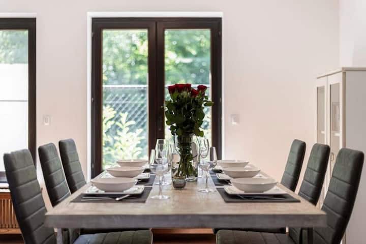 Tsonnis Huis
Holiday Home In Limburg's Greenery - Peer