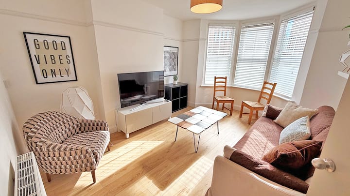 Newly Renovated 3-bed Home | Fast Wifi | City Walk - 坎特伯雷