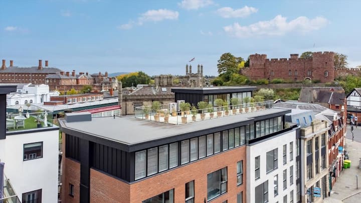 Luxurious Two Story Penthouse With Castle Views - Shrewsbury