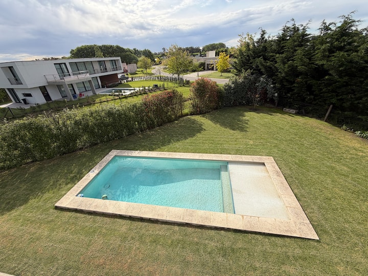 Imponente Casa En Barrio Privado - Mar del Plata