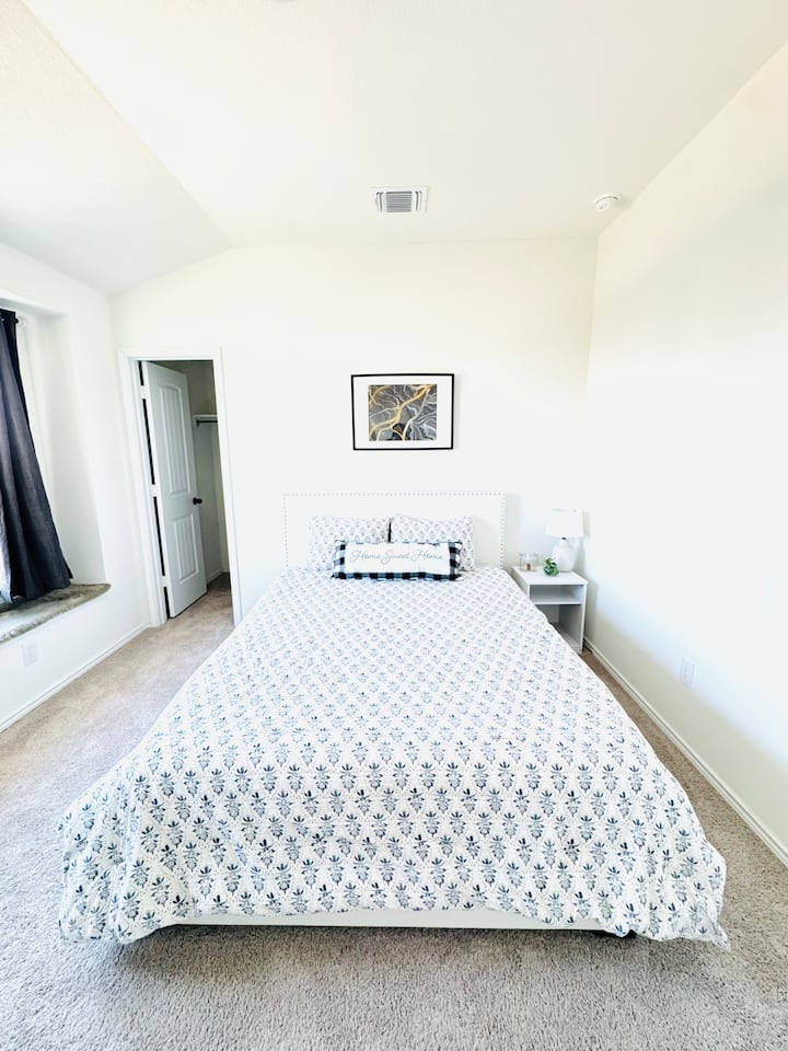 Cozy Private Room/shared Bathroom/newly-built Home - Georgetown, TX