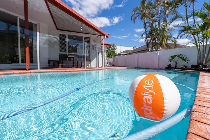 4 Brd Getaway House With Pool - Dreamworld, Coomera
