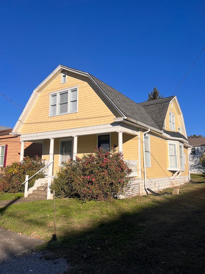 704 On Main - Point Pleasant, WV