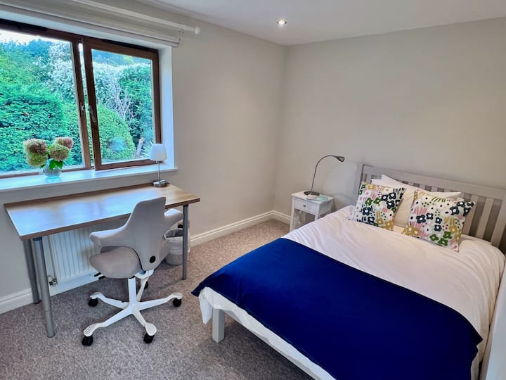 Quiet & Clean Room In Bath - Bath