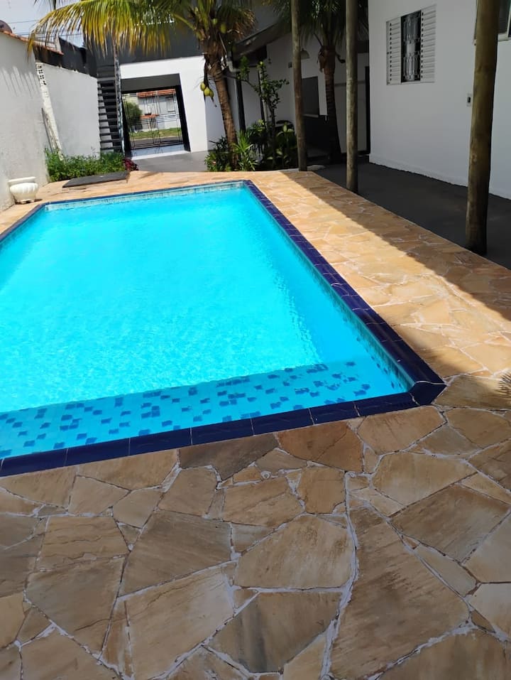 Casa Próximo A Abda Com Piscina E 2 Dormitórios. - Bauru