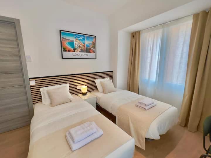 Habitación Doble Con Baño Privado - 2 Camas - Lloret de Mar