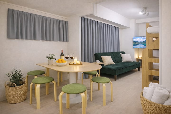 Secret Hideout Cabin | 6 Beds, Hammock, Parking - Takamatsu