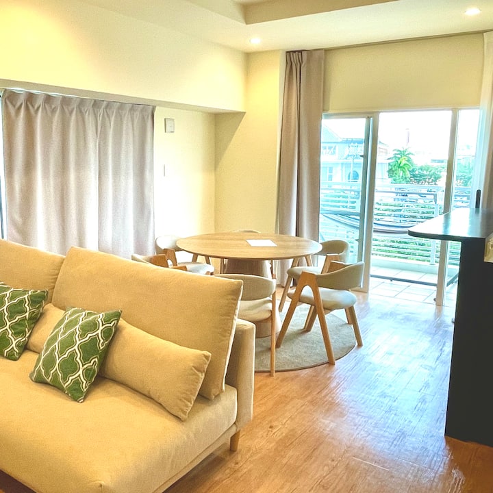 オーシャンフロント
アメリカンビレッジ近く 最大6名 アラハブルーリゾート 新規オープン - 沖繩市