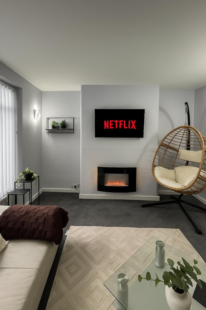 Hale Barnes • Cozy 3br • 30% Off Long Stays - Knutsford